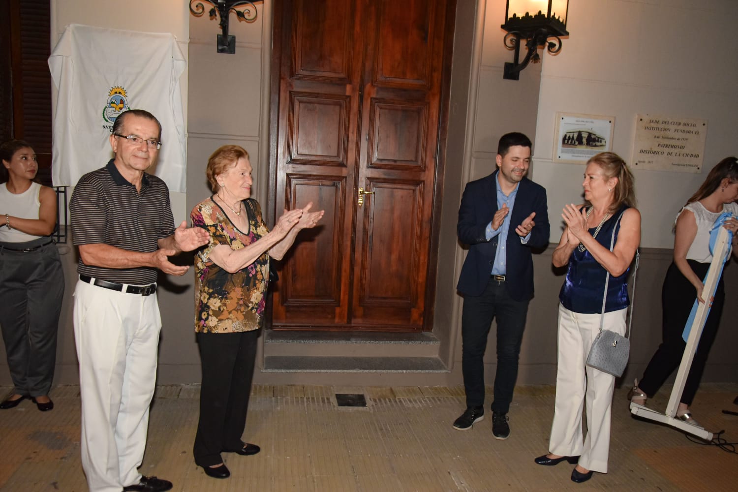 El Municipio inauguró la puesta en valor del histórico Club Social ...