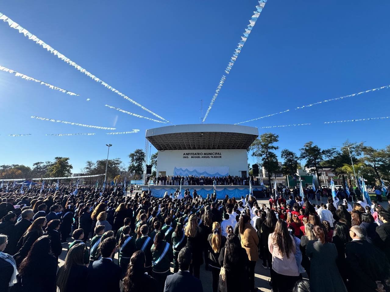 Charata celebró el Día de la Bandera con un multitudinario acto en el ...